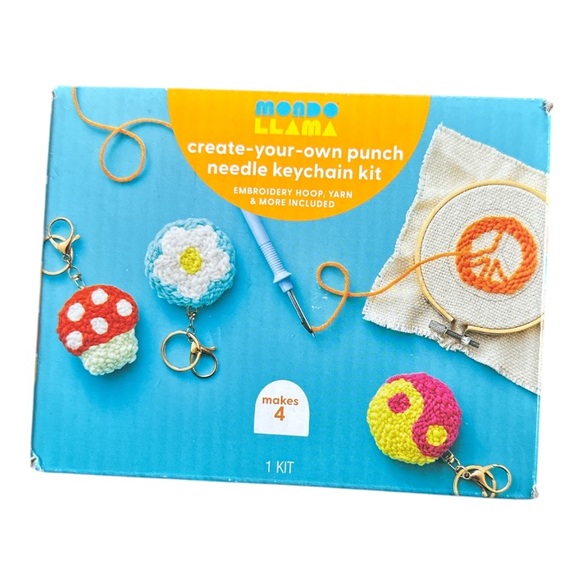 Mondo Llama | Office | Punch Needle Keychain Kit Everything Needed ...